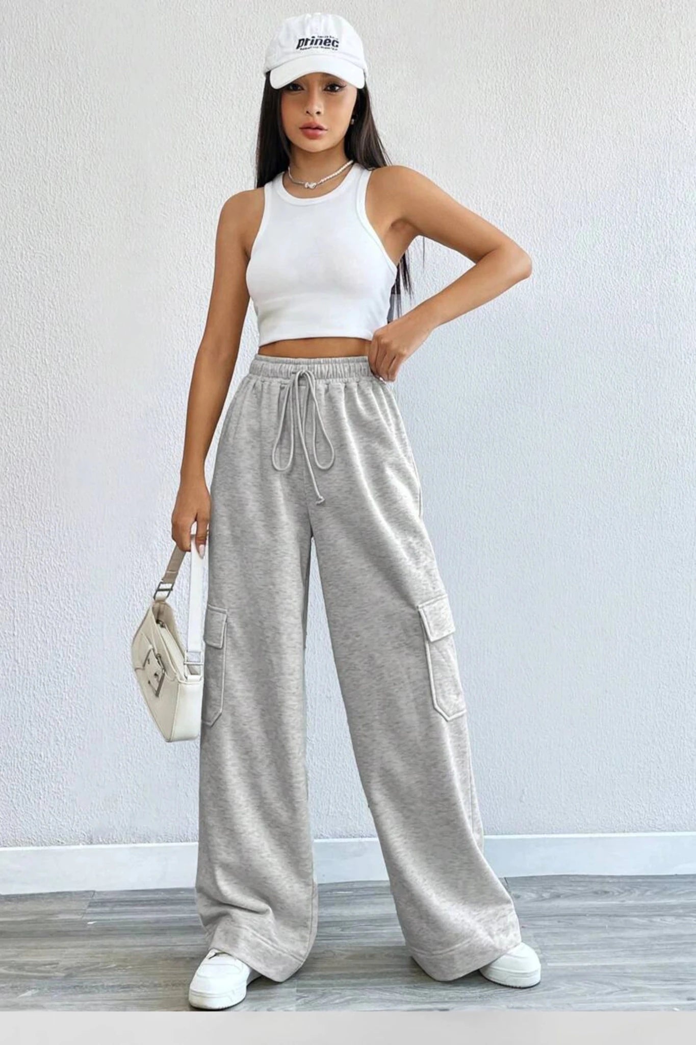 PULL&BEAR HIGH WAISTED CARGO SWEATPANT – Denim600