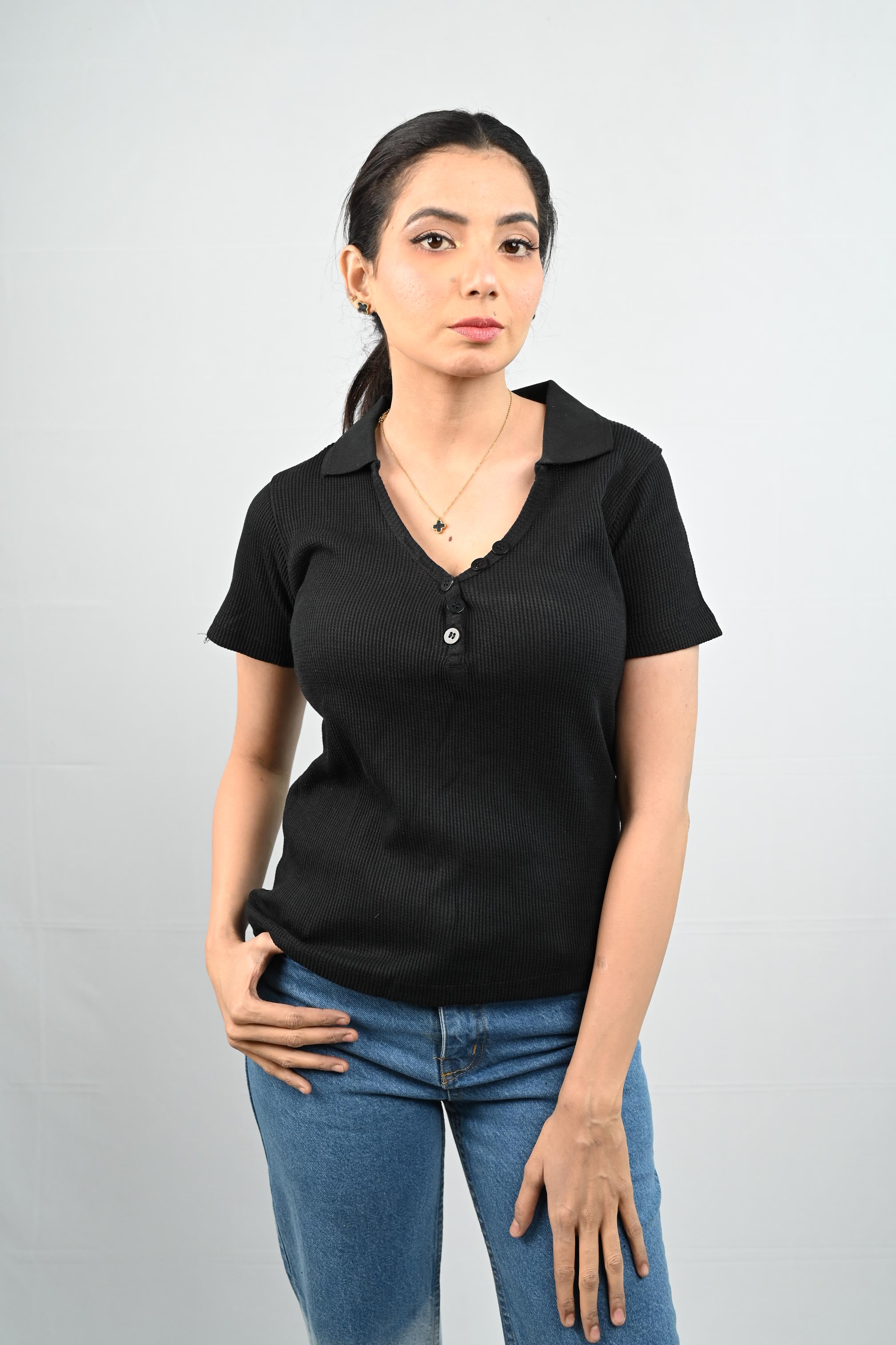 Low-Cut Button Ribbed Knit Polo - Black (Short Sleeves) – Denim600